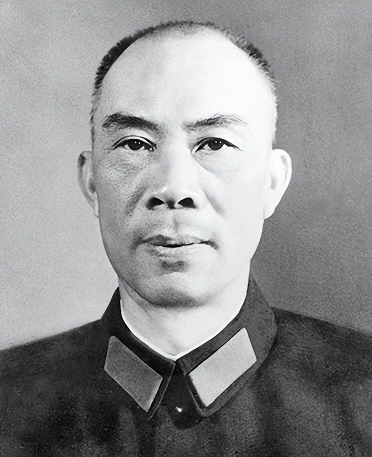 When he was a division commander, Chen Geng was the battalion commander ...