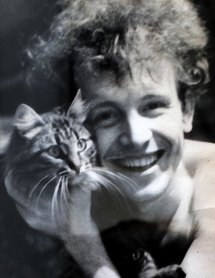 392. He gained fame as Prince Myshkin in The Idiot - iMedia