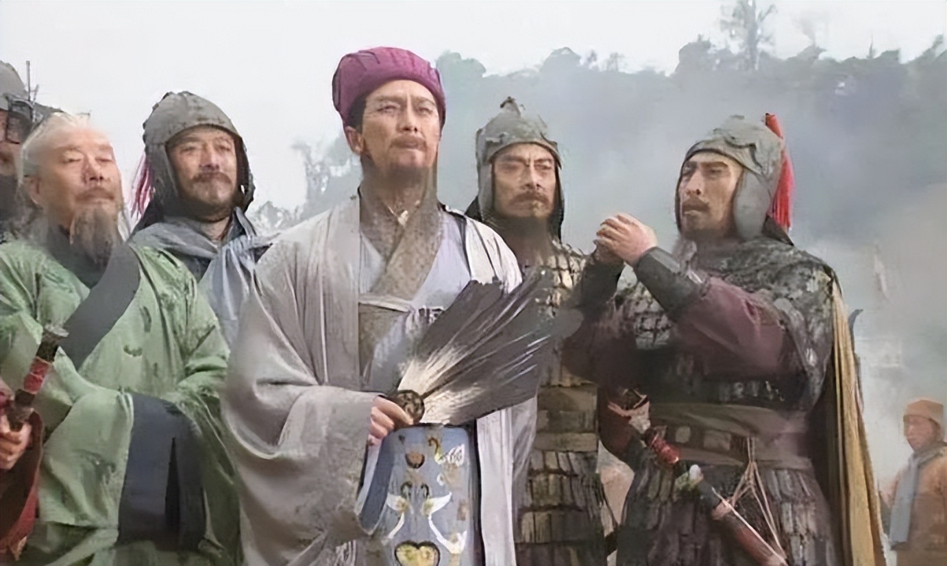 How did Zhuge Liang mobilize morale and scare away Guo Huai's army ...