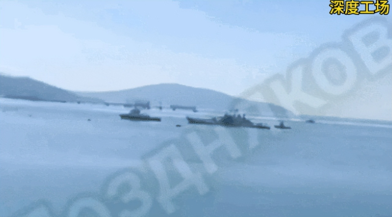 The 4,000-ton Russian warship exploded violently, was hit by a 450 ...