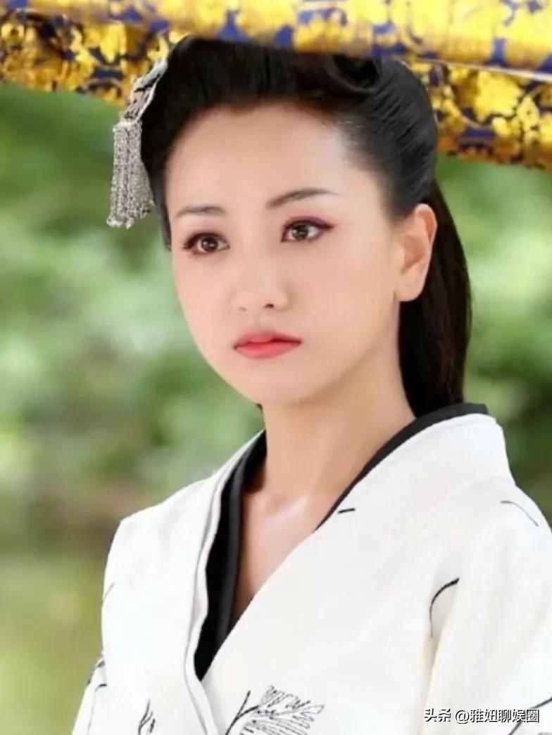 Low-key actress Yang Rong - iNEWS