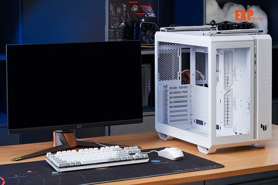 ASUS TUF Gaming GT502 Ammo Magazine Case Review: Show Your Weapons ...
