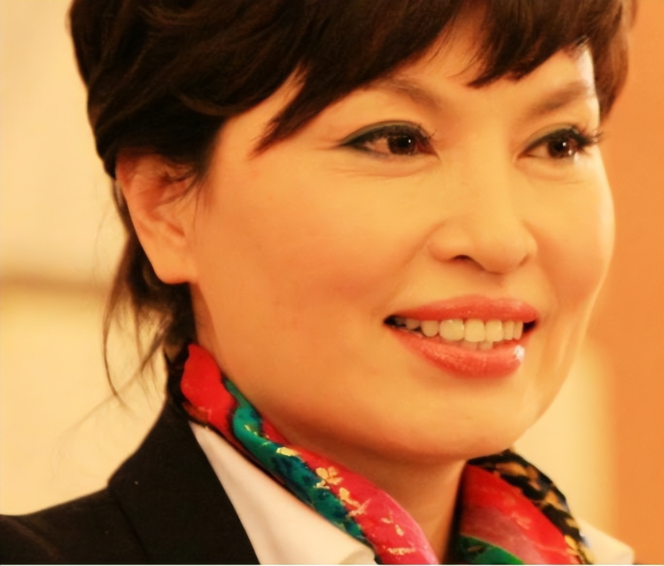 Li Ruiying: Worked at CCTV for 28 years with 0 mistakes, but caused ...