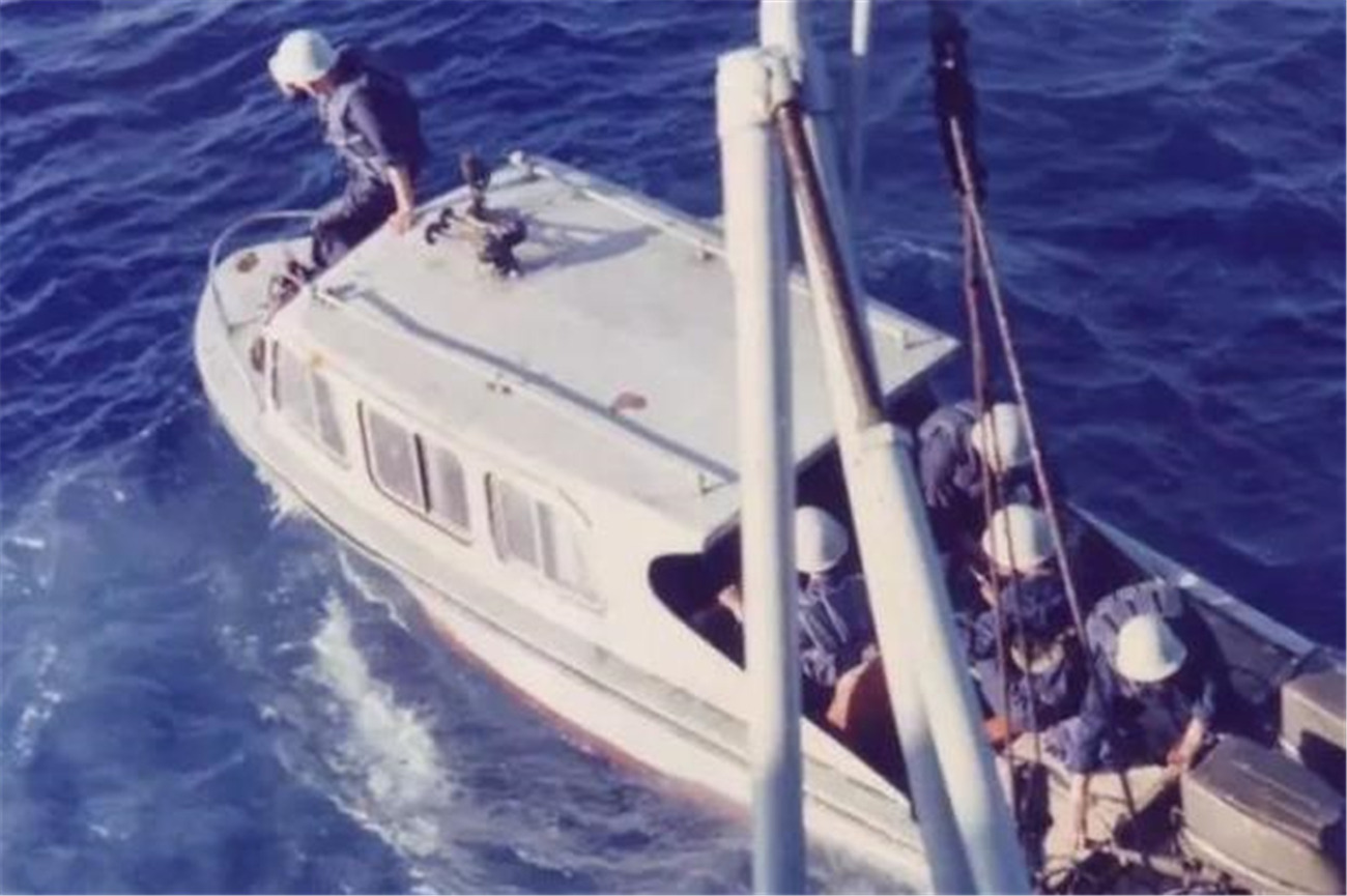 Direct attack on the Sino-Vietnamese Chigua Reef naval battle in 1988 ...