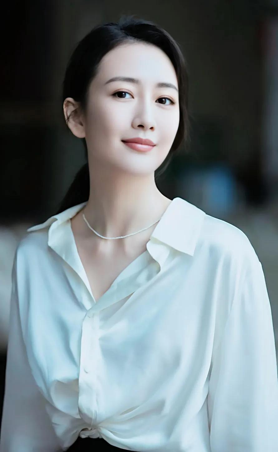 beautiful lady, wang ou - iNEWS