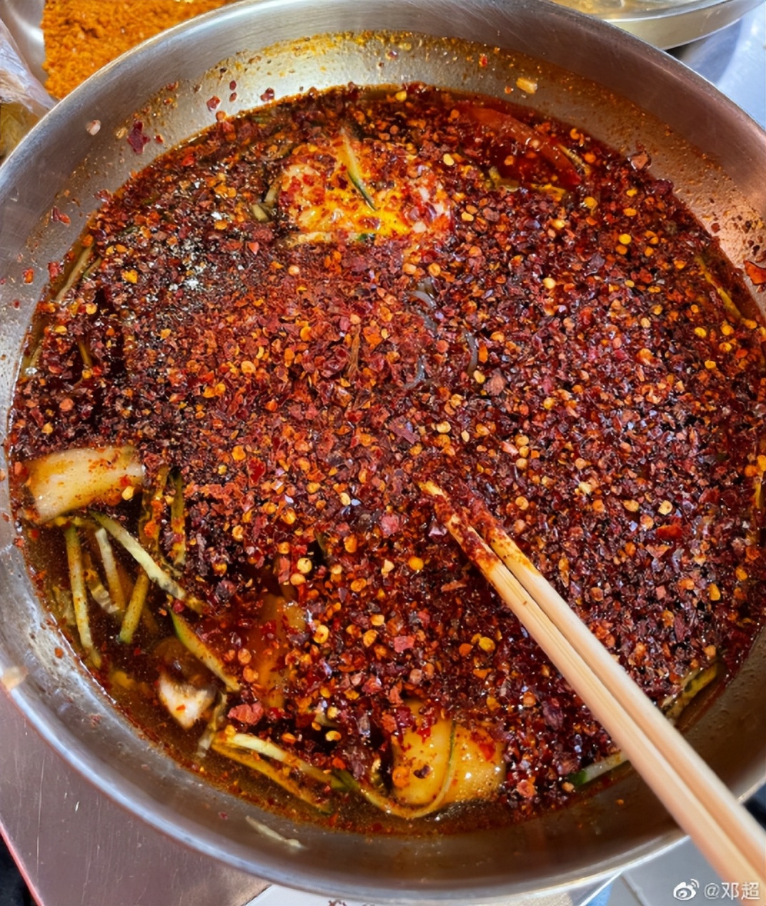 Crazy laughing, Deng Chao claims to be Lu Han's father, this "father ...