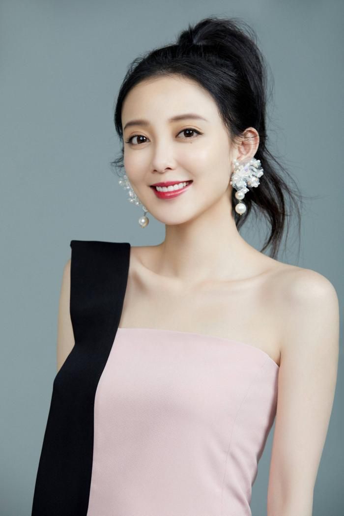 Wang Xiaomin, she is so beautiful, why is she not popular? - iMedia