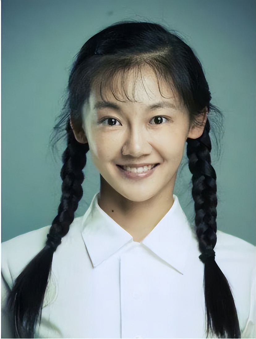 Feng Xiaogang bluntly said: She is so good at pretending that she will never become popular, let ...