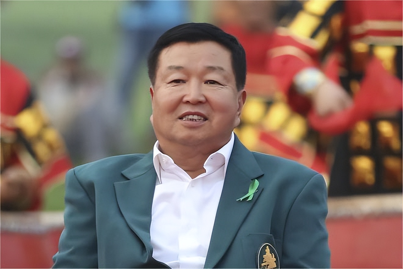 "Father of China's Red Bull" Yan Bin, who made his fortune on beverages ...