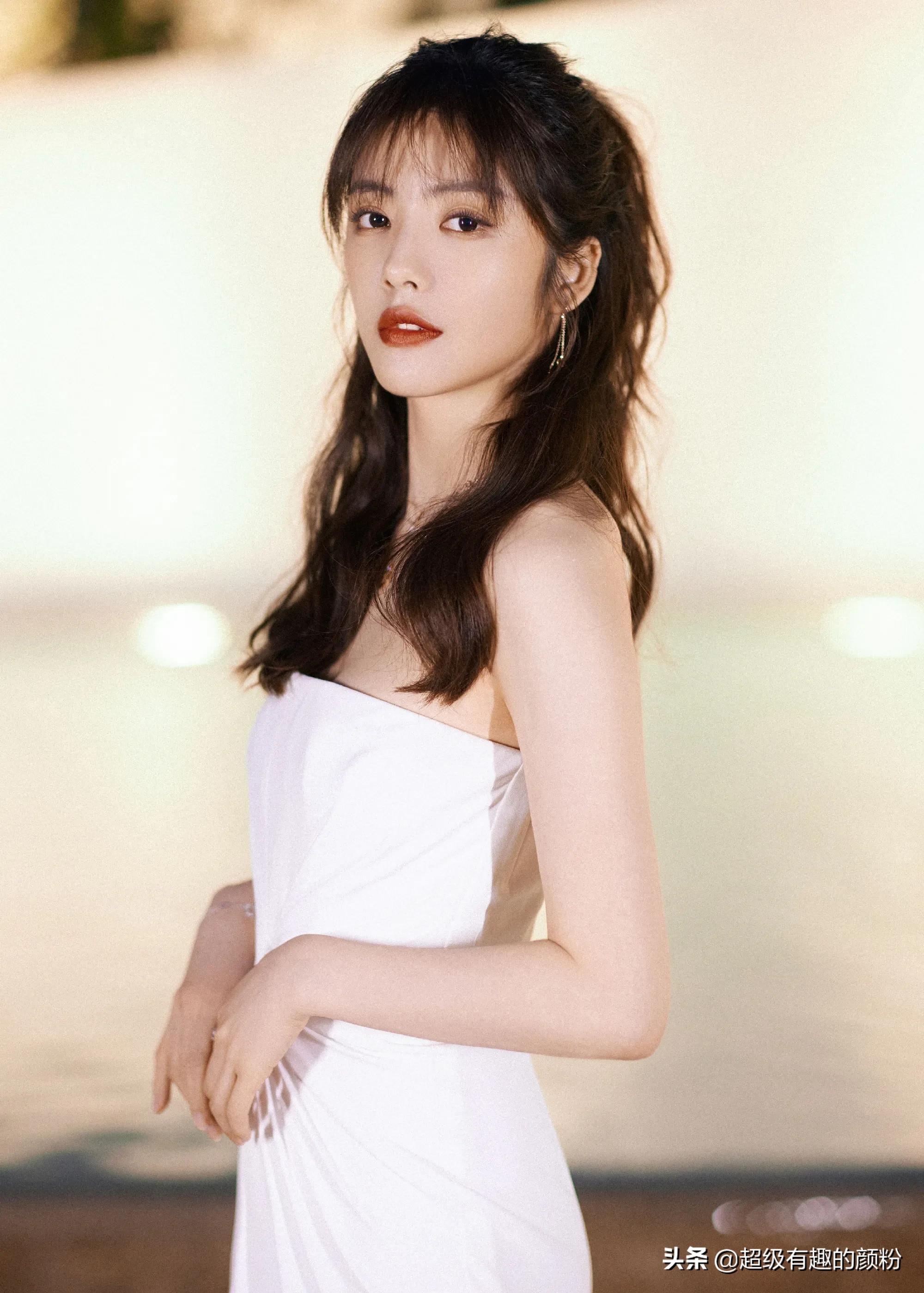 Cai Wenjing's Selected Atlas - iNEWS