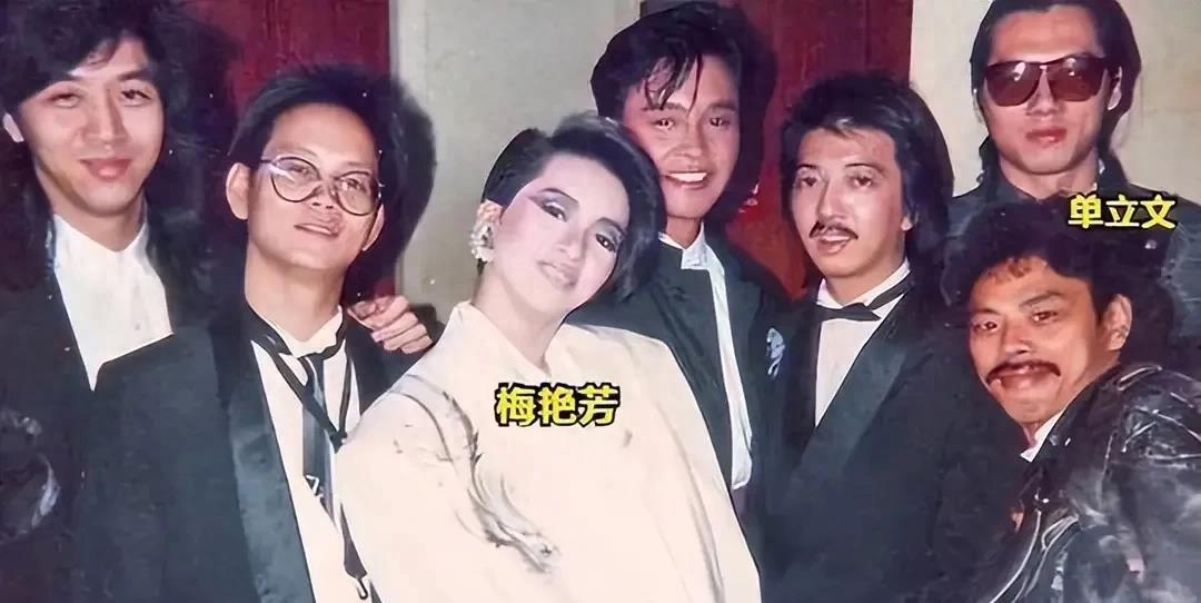 Love master, Huang Jiaju's best friend, Mei Gu's lover, 27 years of ...