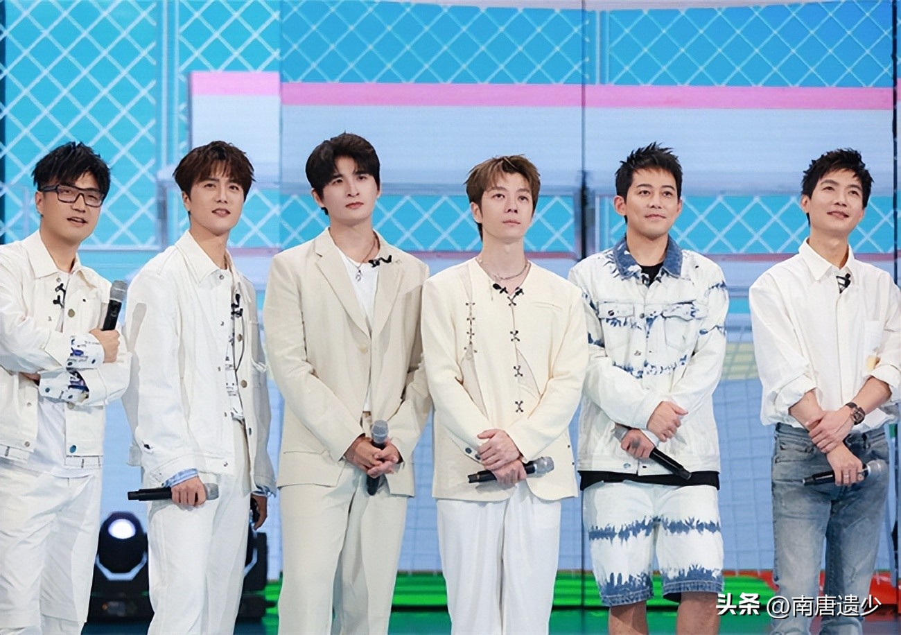 The 14th anniversary of the Supreme Reward Group, Zhang Yuan became ...