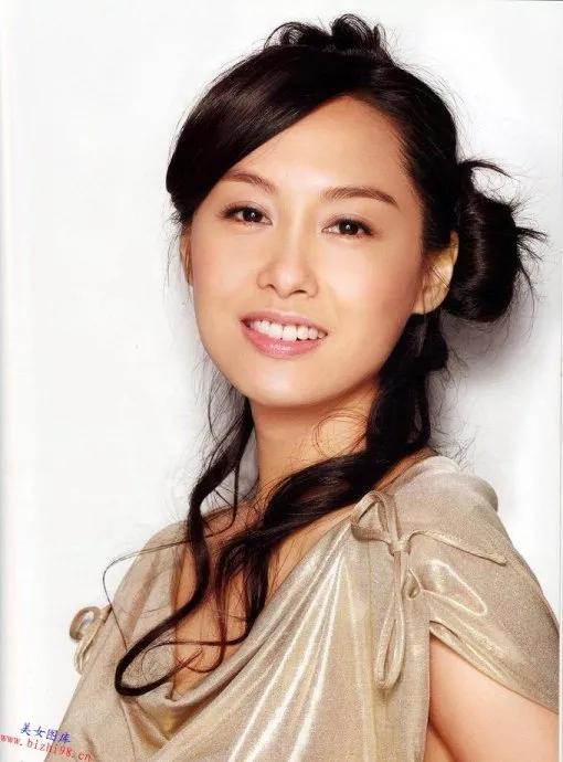 Hong Kong film and television actress Athena Chu - iMedia