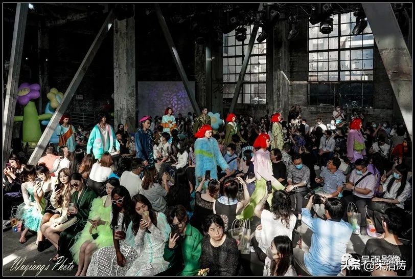 Documentary Photography: Wu Qiang: catwalk show - iMedia
