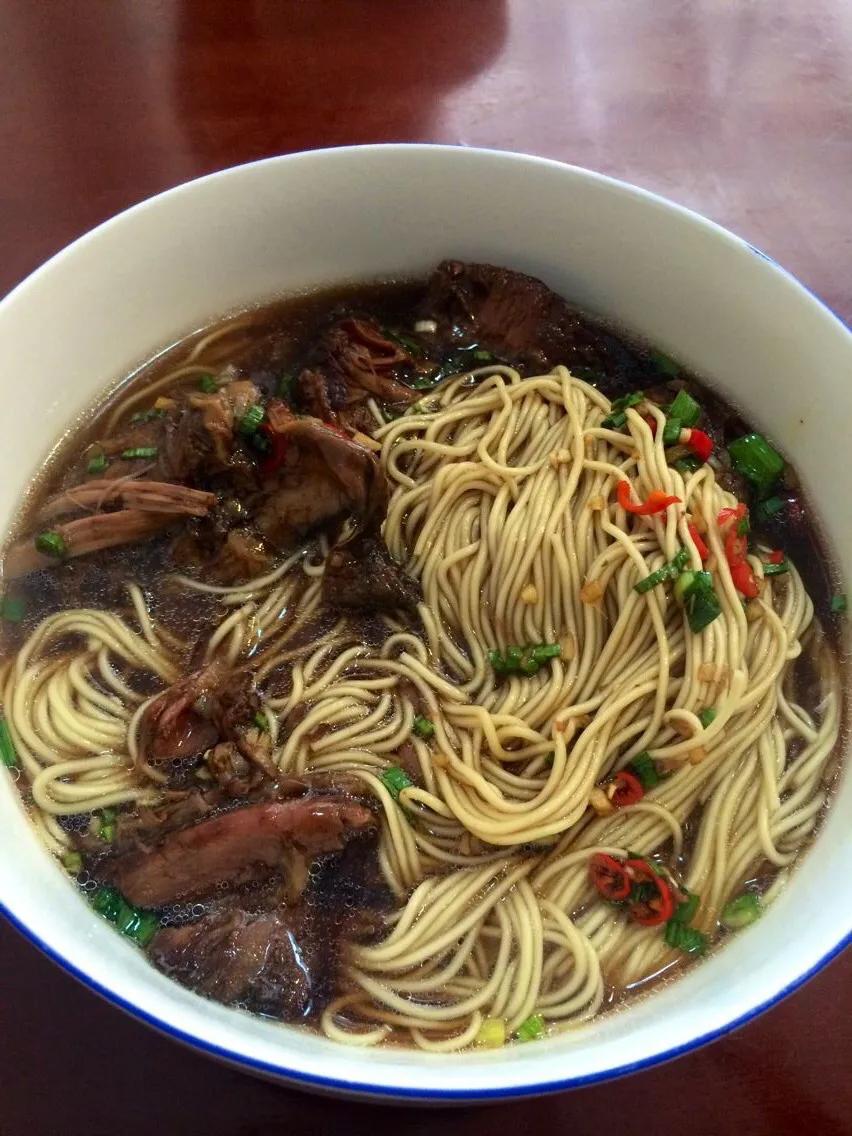 The most delicious noodles in winter are Taicang Shuangfeng Red Soup ...