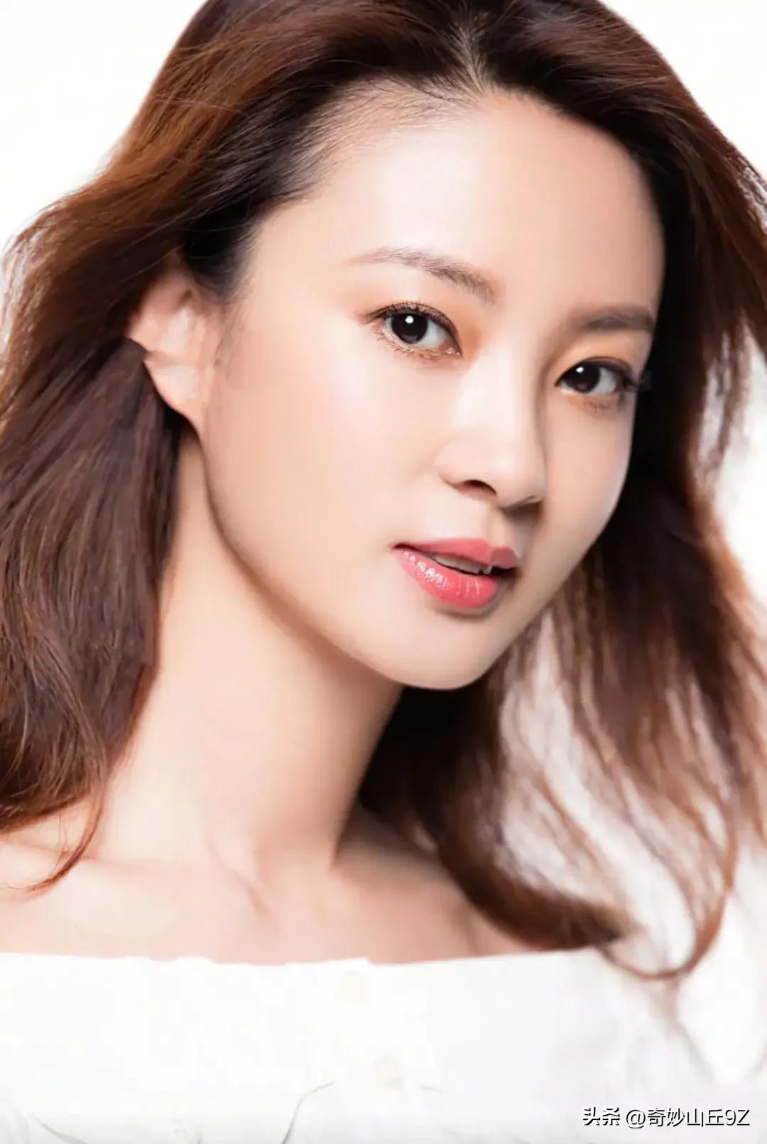 The elegant Liu Fangfei, the 12 most beautiful pictures, which one do ...