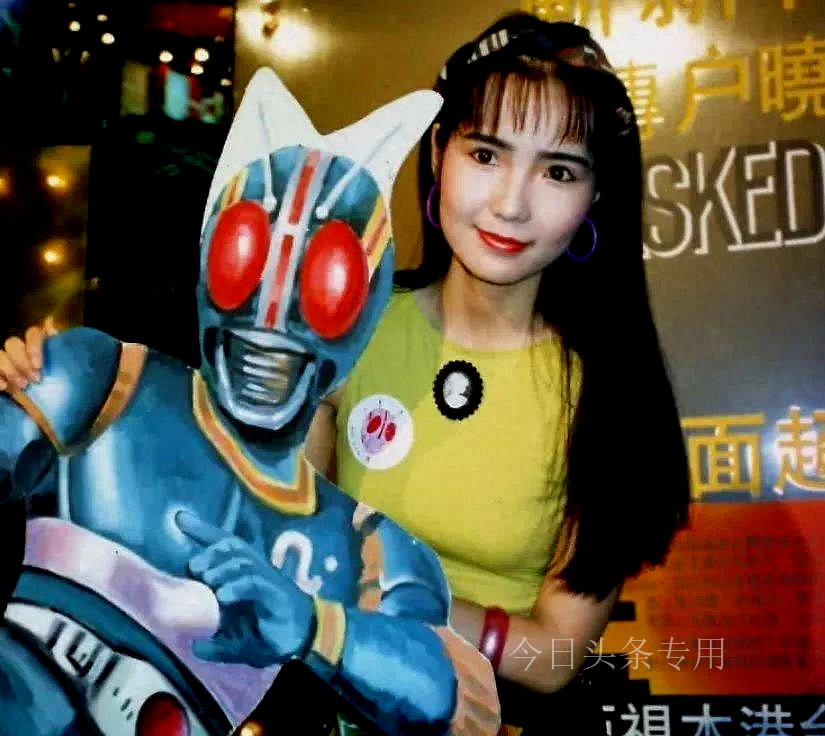 The 54-year-old "number one plastic surgery monster" turned out to be ...