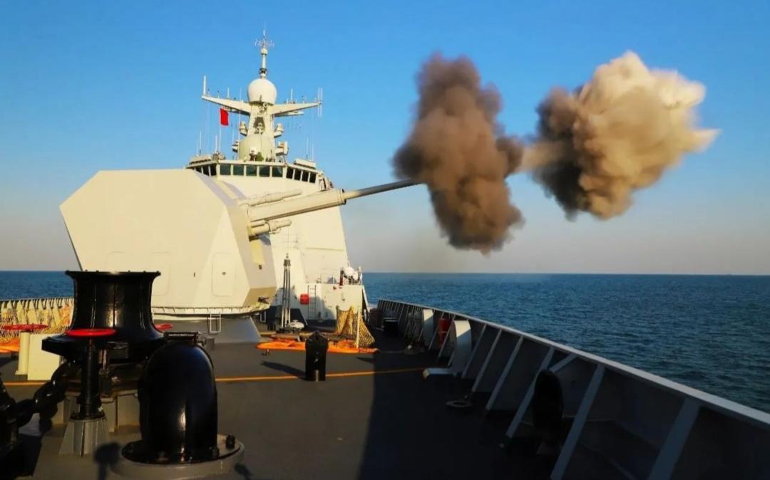 Chinese naval formations appear in three oceans of the world at the ...