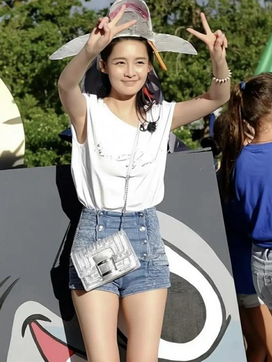 I really can't see that Li Qin is over 30 years old, and under the lens ...