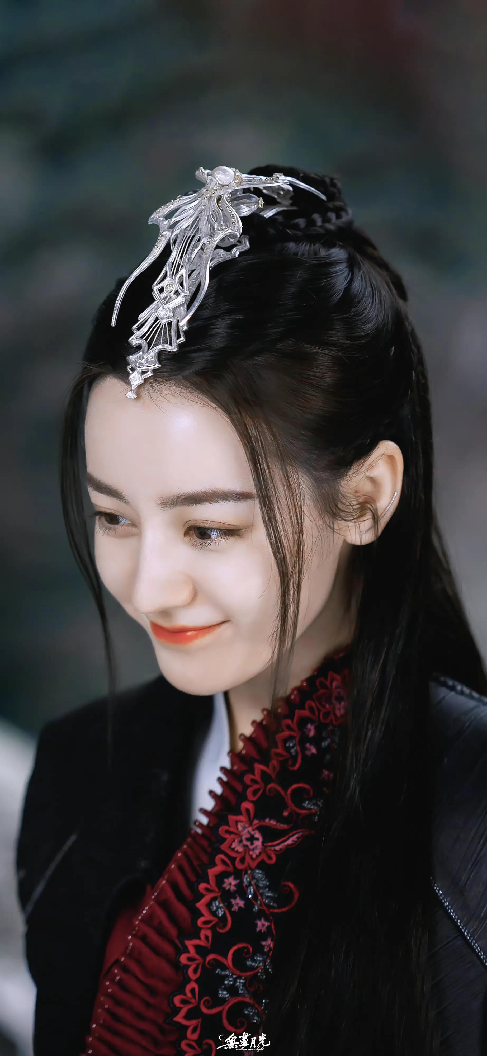 Dilireba's ancient costume wallpaper - iNEWS