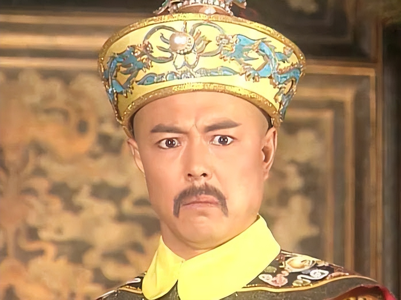 Sticking out tongues, swollen lips, and noodle kisses, these middle ...