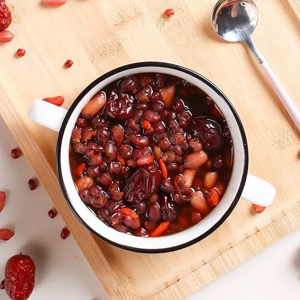 Blood and beauty five red porridge! It's really good for girls to drink ...