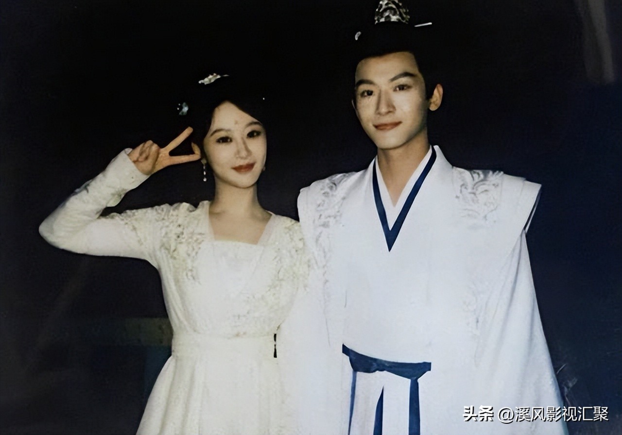 "Sauvignon Blanc" Yang Zi took a group photo, Yaojing is a good match ...