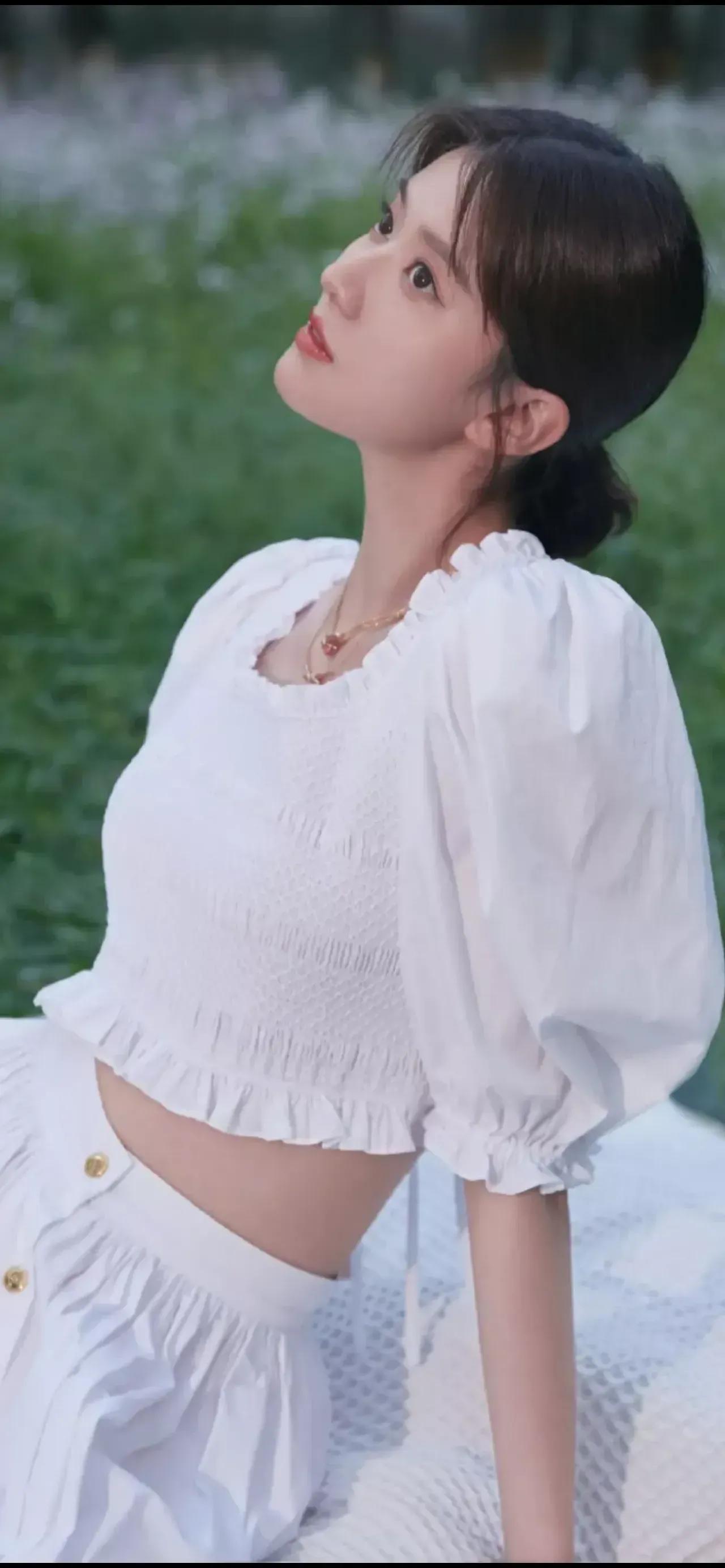 Qiao Xin beautiful girl - iNEWS