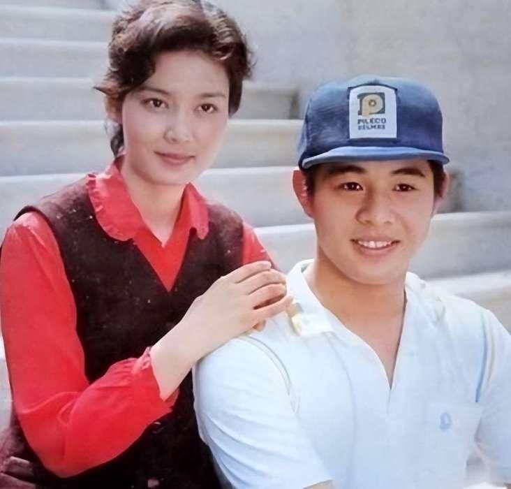 61-year-old Li Zhihan appeared with thinning hair and drooping cheeks ...