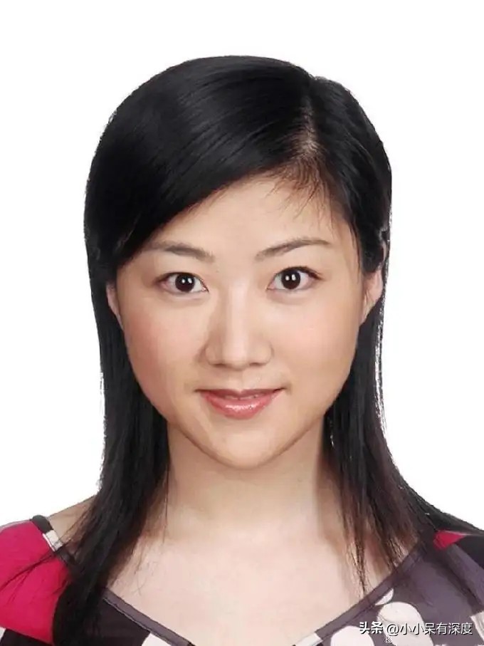 Yang Lei, the star of Dragon TV, was abandoned by Wang Wei, the owner ...