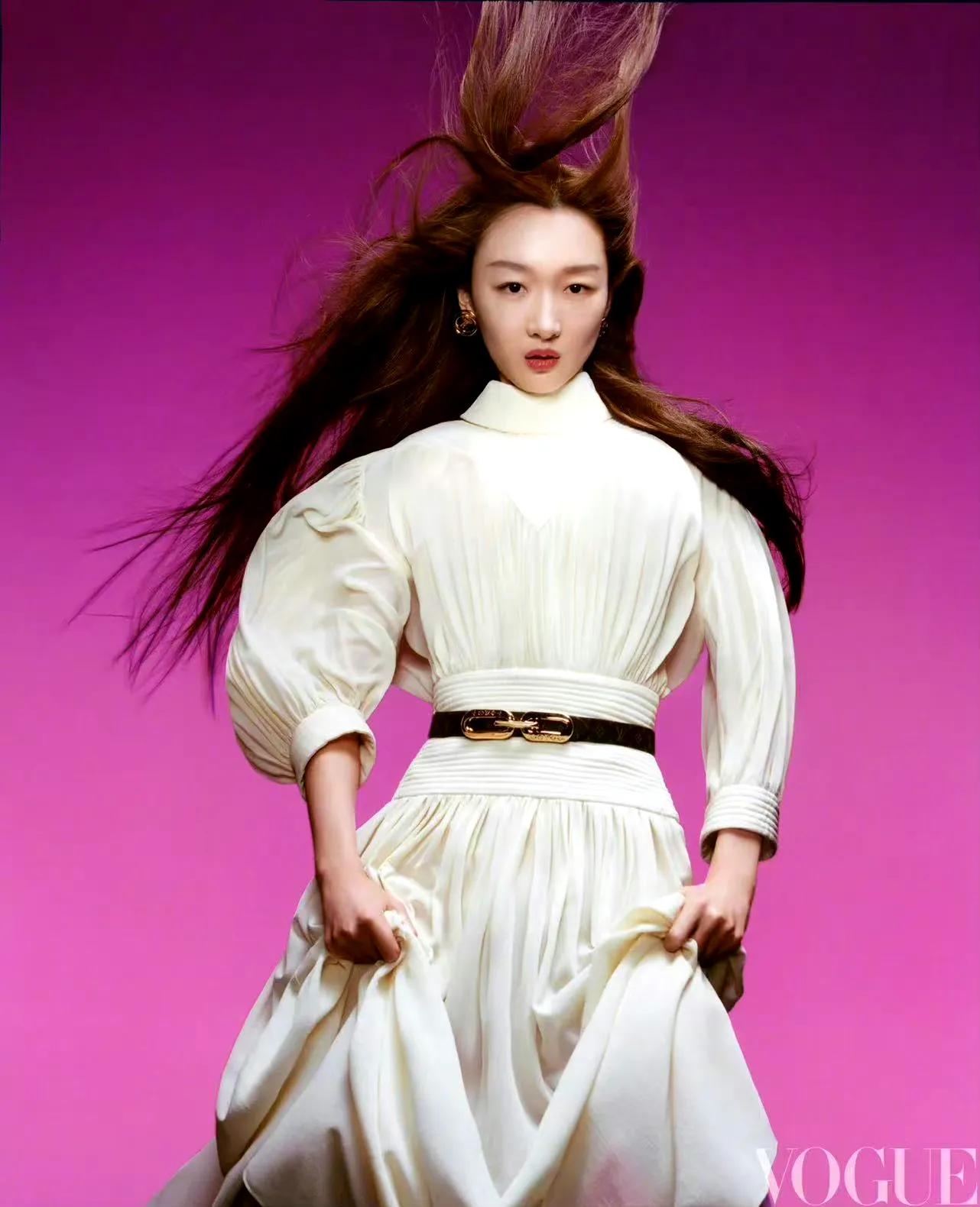 Zhou Dongyu's look is hard to describe! - iNEWS