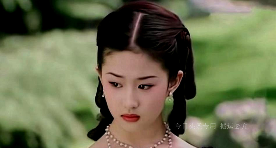 What happened to the girl who had plastic surgery to look like "Liu Yifei" 7 years ago? - iMedia