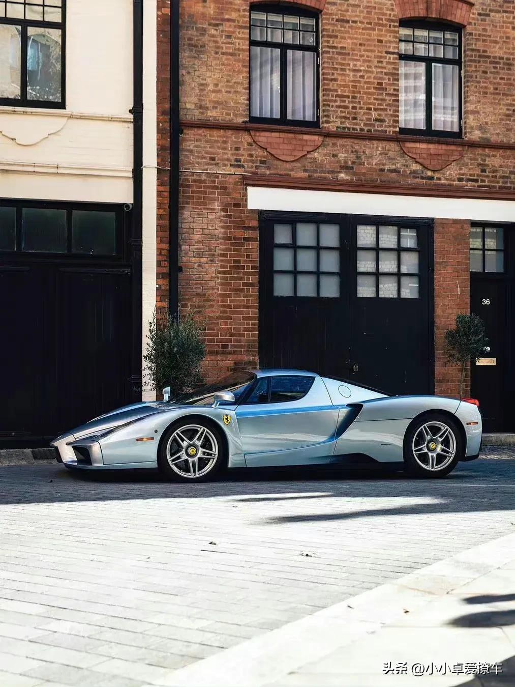 I can't describe it in words, it's so handsome, the Ferrari Enzo is so ...