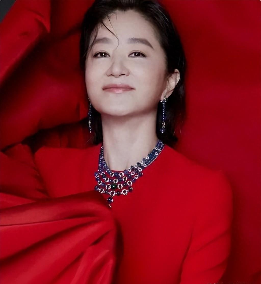 Brigitte Lin: Beauty that reverses age, a classic charm that transcends ...