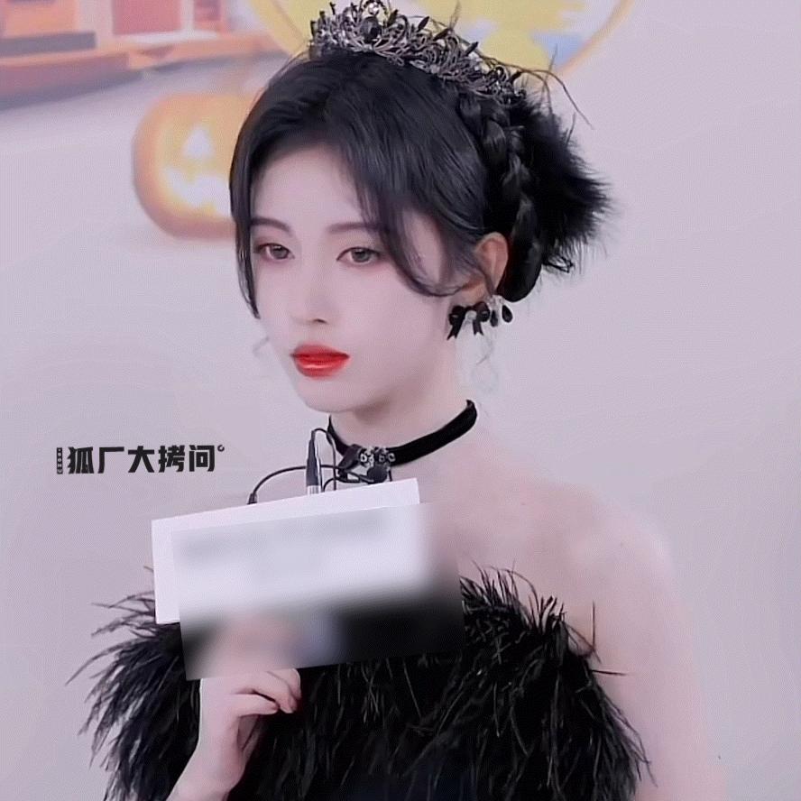 Yang Zi and Ju Jingyi's live broadcast, this is too beautiful and in ...