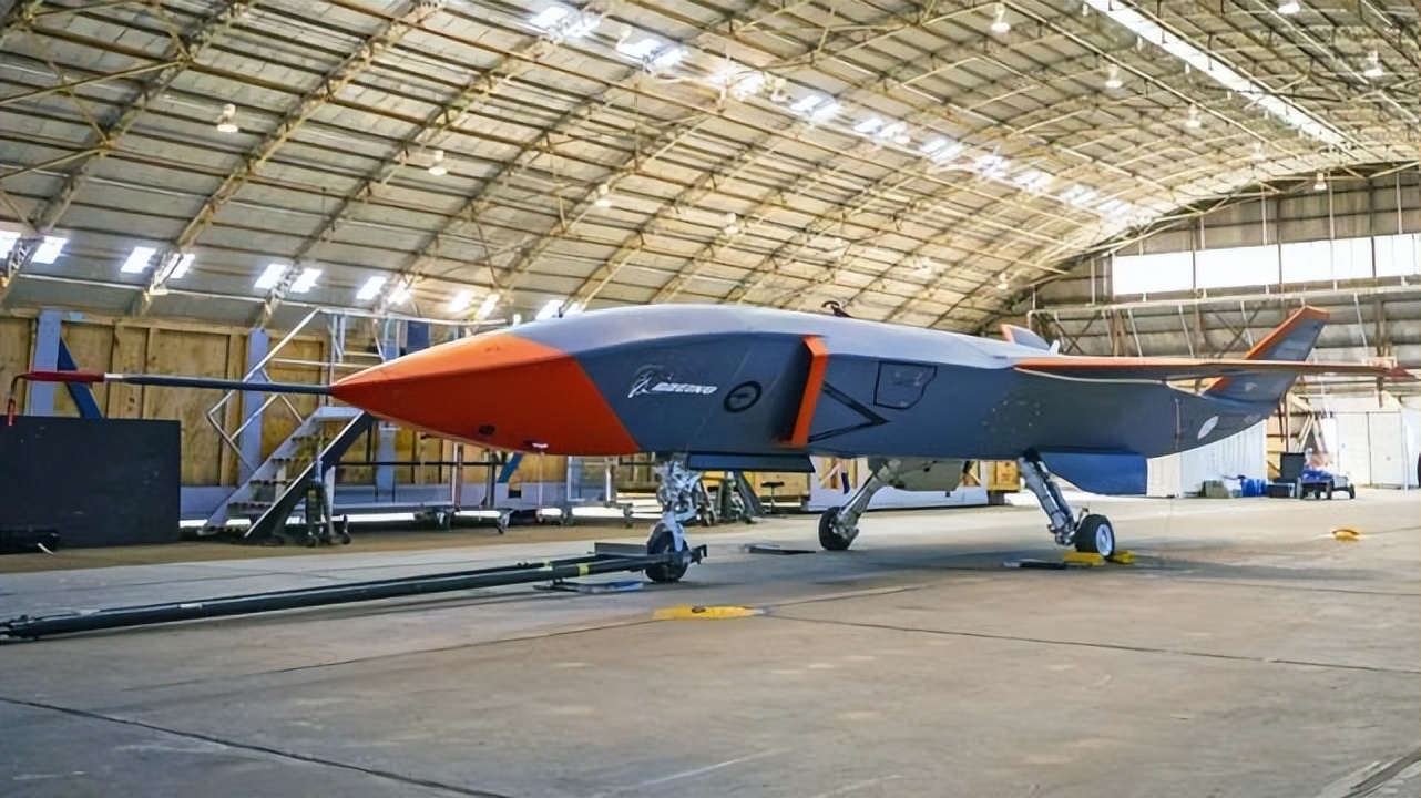 Chinese version of loyal wingman!FH97A UAV is similar to J-20, and the key design strengthens ...