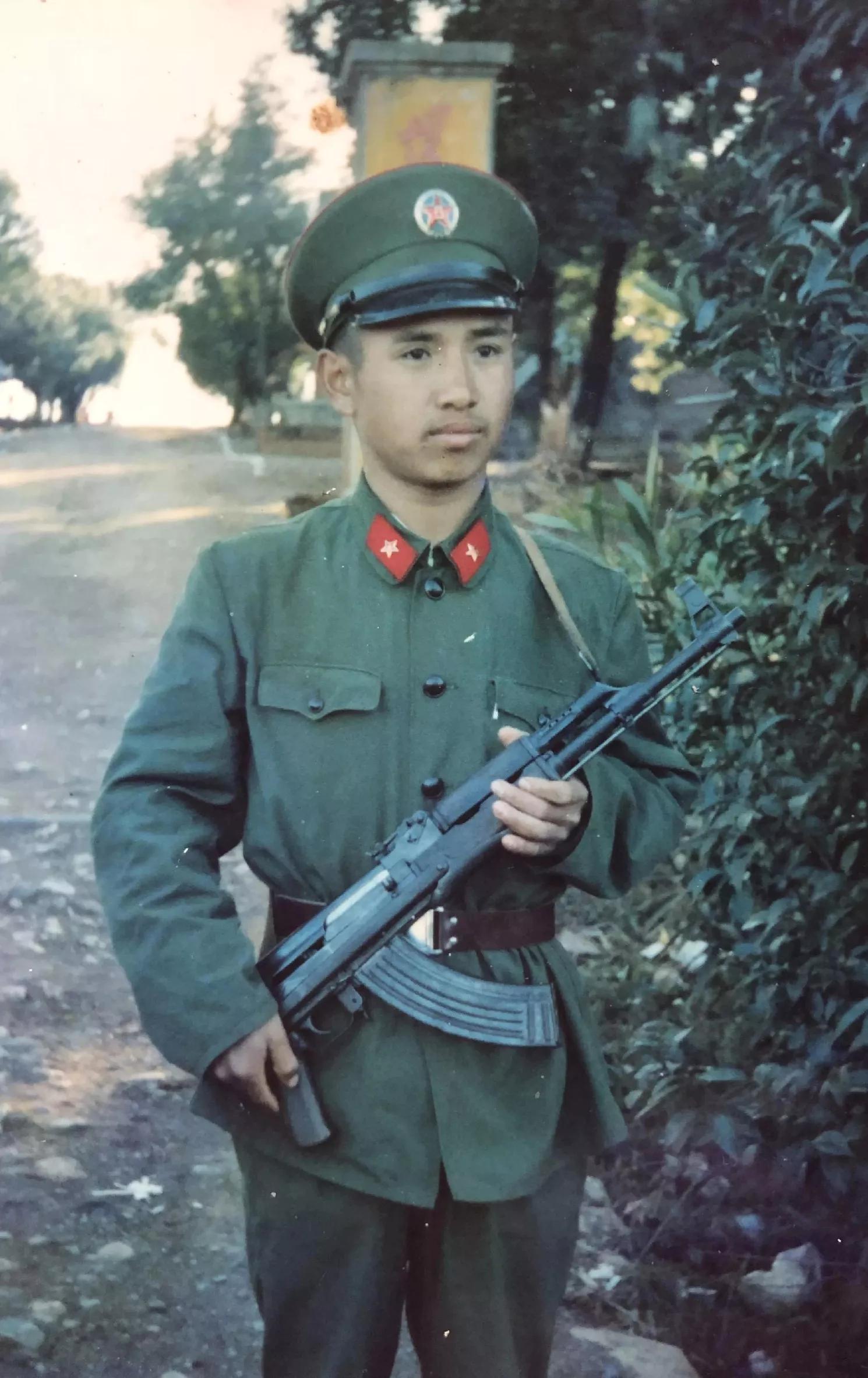 "Group History Information" Liu Anyun: On New Year's Eve, I stood guard ...