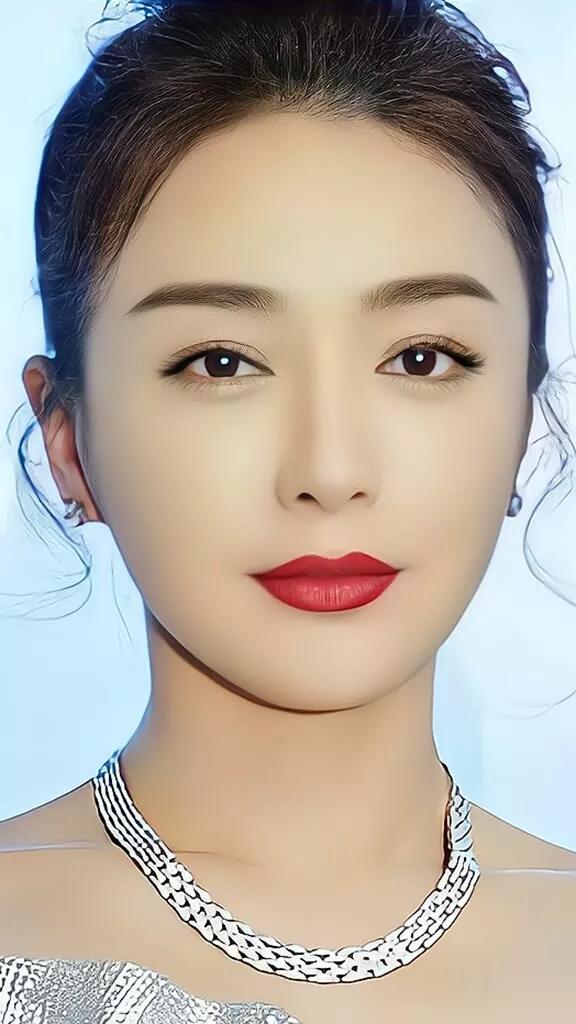 Qin Lan has an extraordinary temperament, beautiful and generous ...