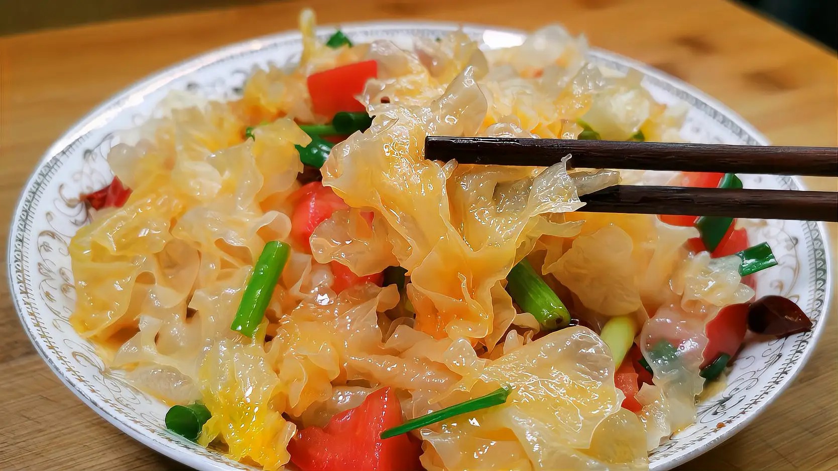 Teach you a nutritious and delicious salad with white fungus and konjac ...