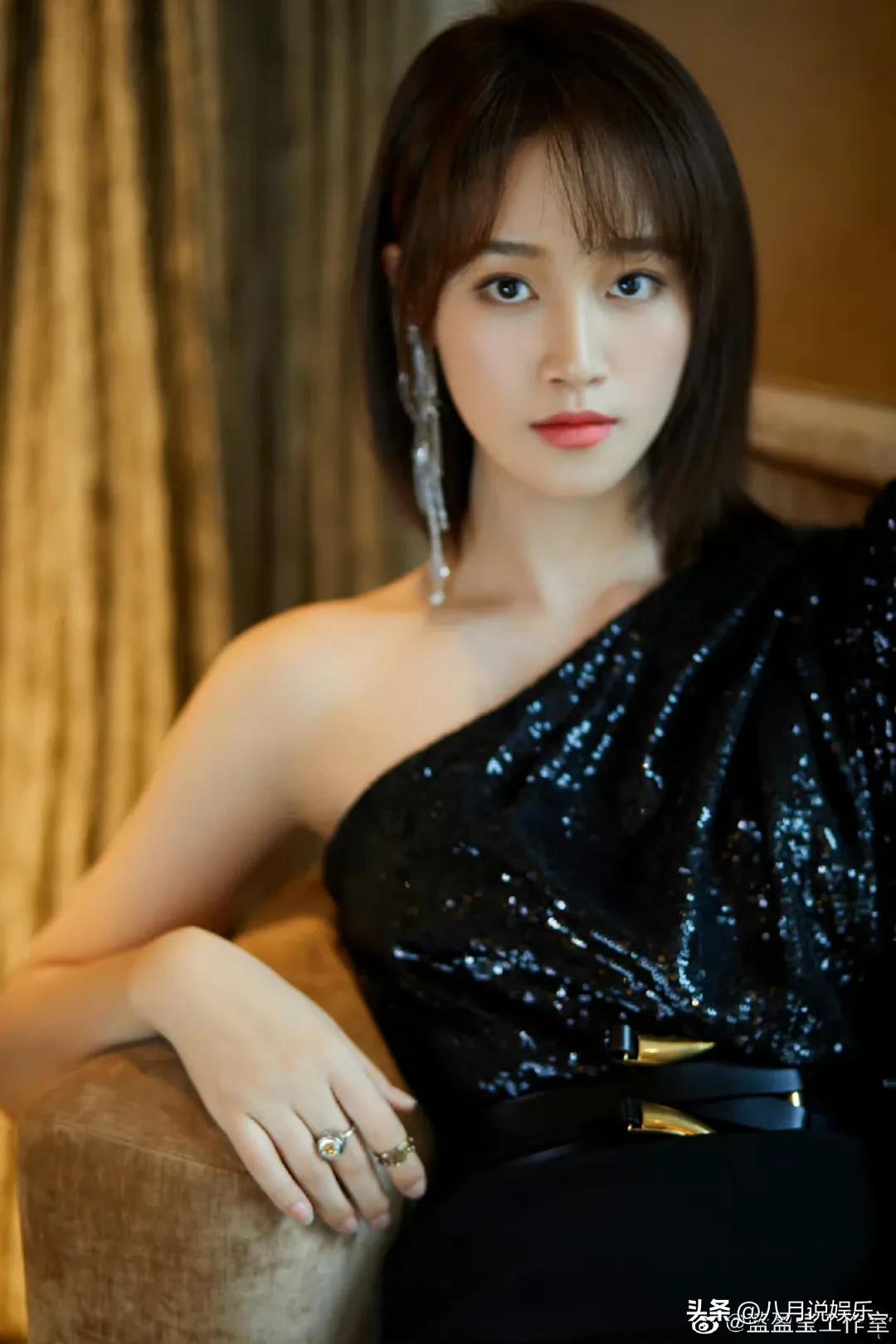 Lan Yingying, beautiful and beautiful - iNEWS