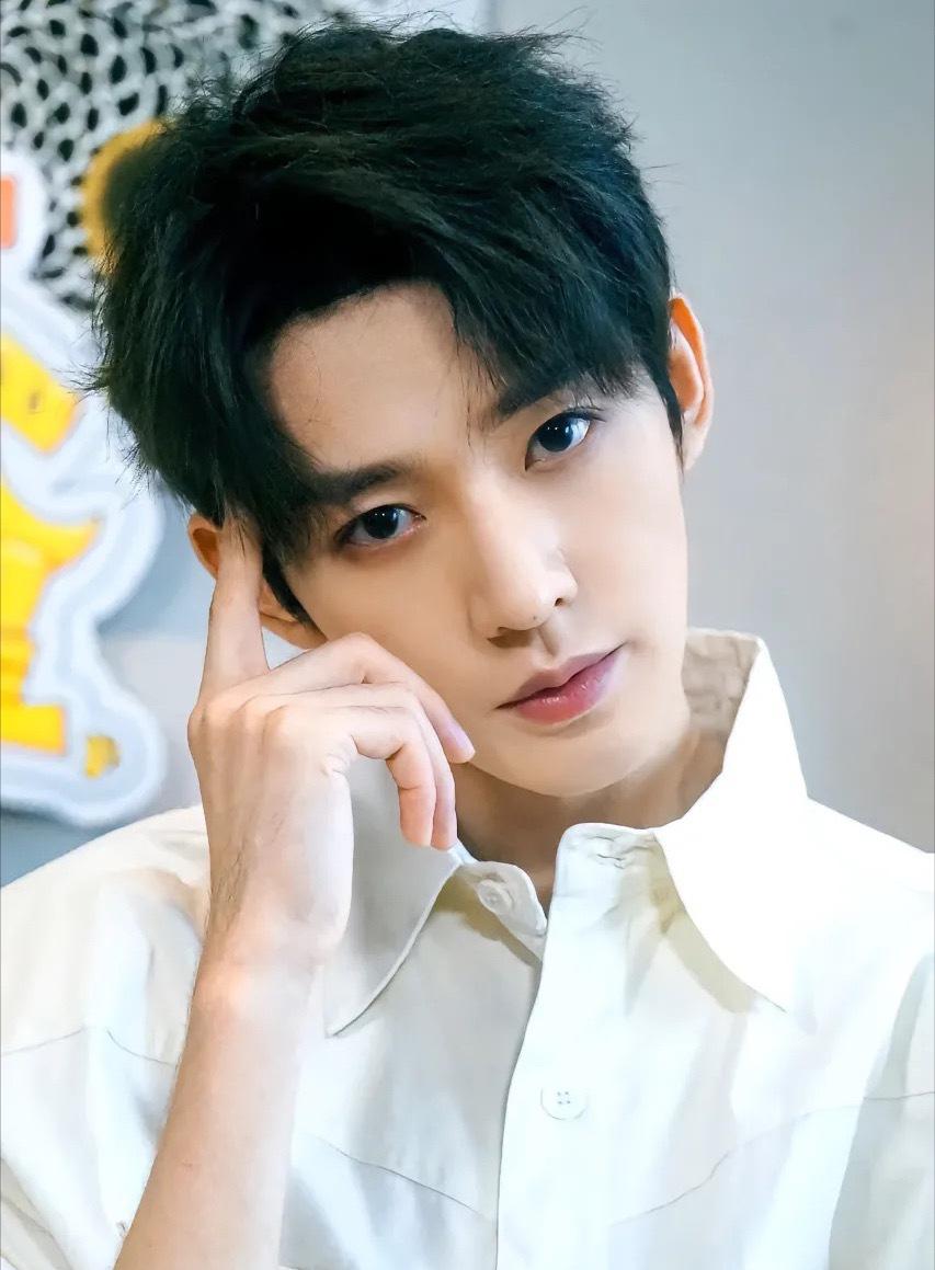 Deng Wei and Yu Shi became famous at the same time, why is there such a ...