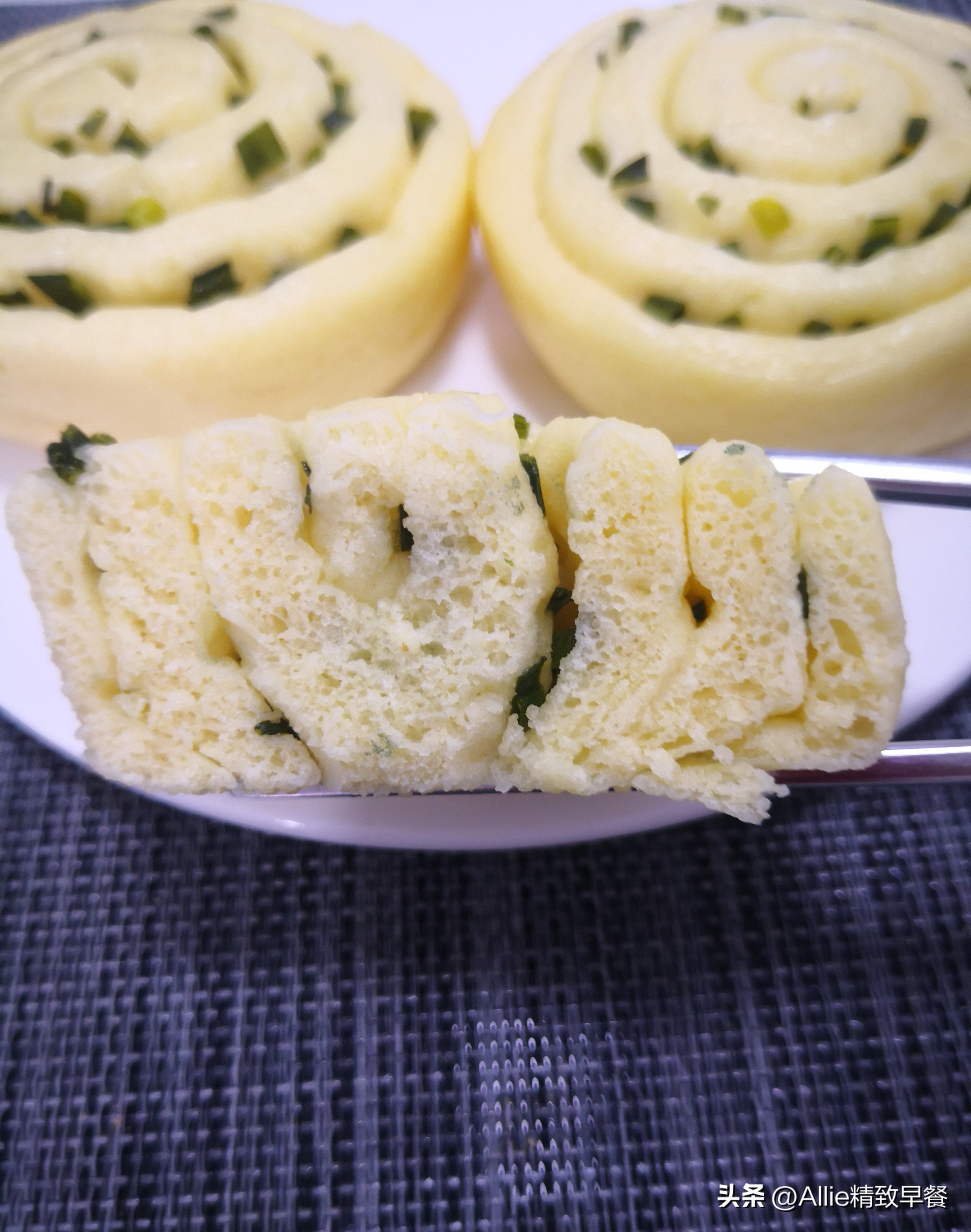 Homemade tofu is stewed and eaten for a long time. It is fragrant and ...
