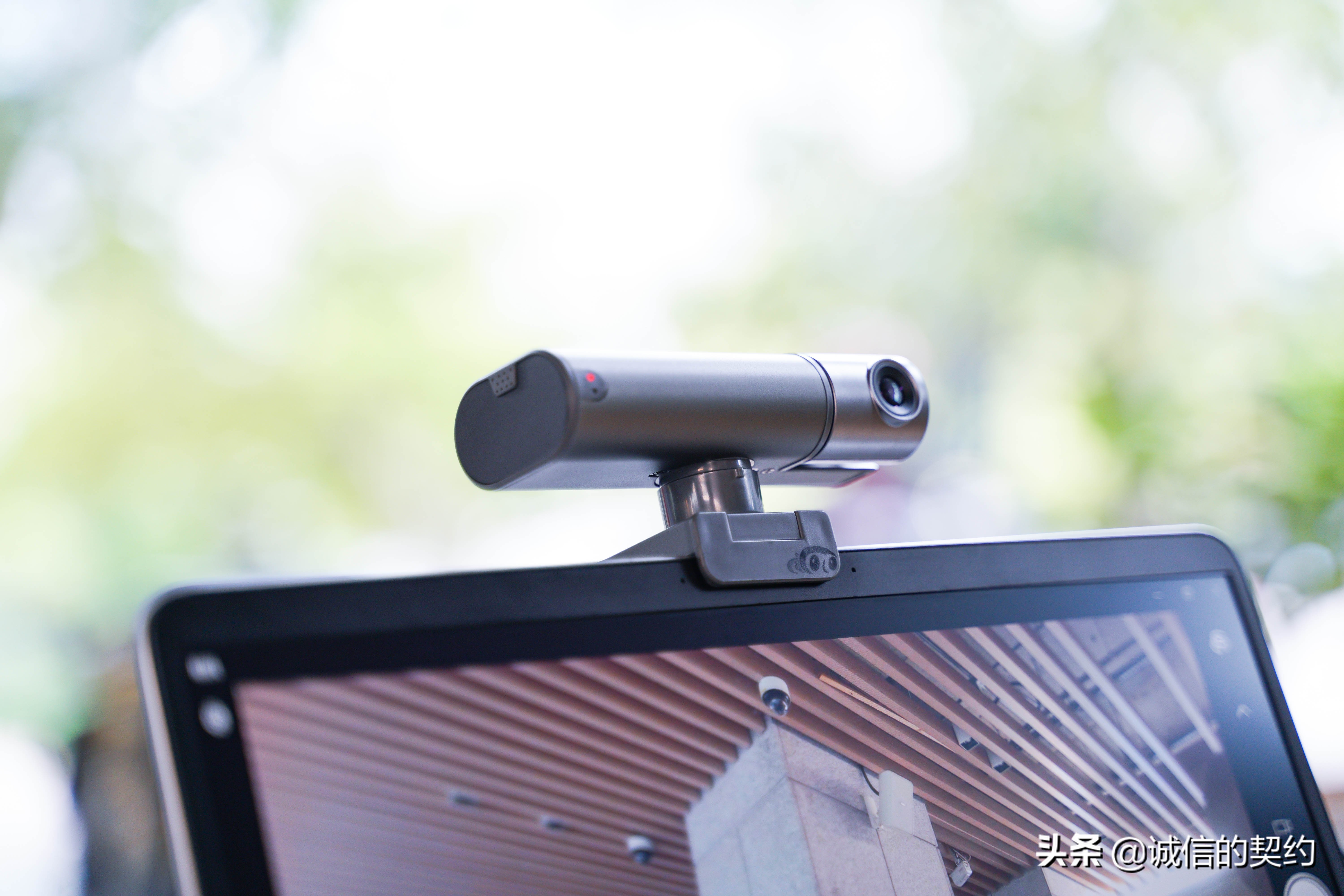 The innovator of the webcam, the big eye monkey intelligent follow-up ...
