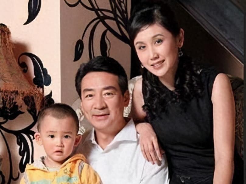 Li Ting: Married to Kou Zhenhai, who is 21 years older, and gave birth ...