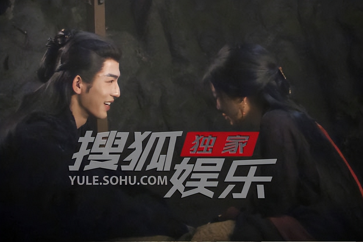 Guo Jingming lay on his side to give lectures to Yu Shuxin and Zhang ...