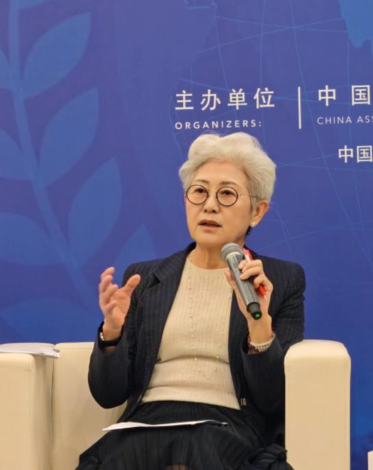 Fu Ying refutes American scholars: America's problems are caused by ...