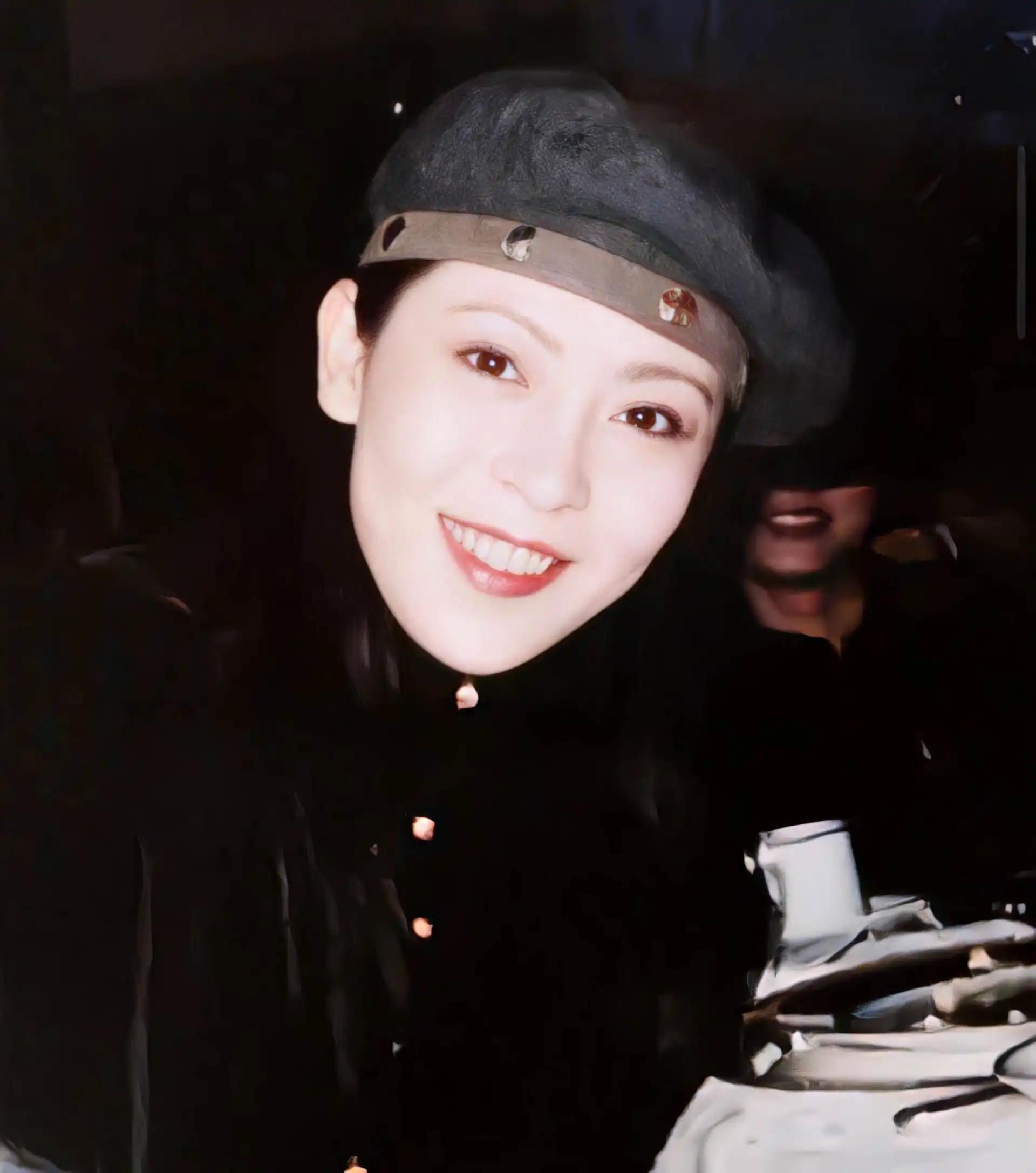 Chen Lan: From the terminally ill girl against the first sister in the Hong Kong circle, Hua ...