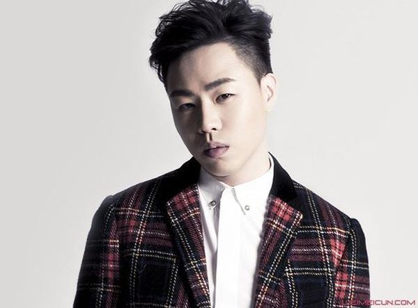 Hu Yanbin was revealed to be in a new relationship - iNEWS