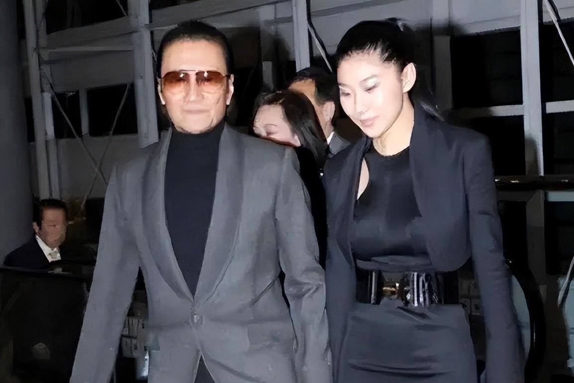 After being raised by Xie Xian for 12 years and trading his youth for ...