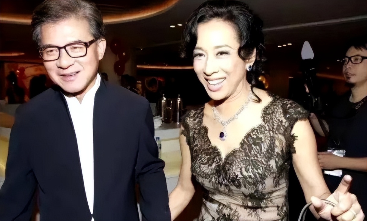 Zhu Lingling's off-the-shoulder outfit was defeated by Zhao Yazhi, and ...